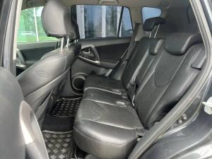 Pelēks Toyota RAV4 2008 Rēzekne, ar dzinēja tilpumu 2.20 L un nobraukumu 275 tūkst. km par 3950 €, foto 15 vietnē AUTOMOTO.COM.LV