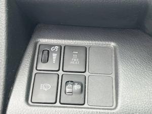 Pelēks Toyota RAV4 2008 Rēzekne, ar dzinēja tilpumu 2.20 L un nobraukumu 275 tūkst. km par 3950 €, foto 17 vietnē AUTOMOTO.COM.LV