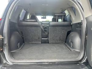 Pelēks Toyota RAV4 2008 Rēzekne, ar dzinēja tilpumu 2.20 L un nobraukumu 275 tūkst. km par 3950 €, foto 18 vietnē AUTOMOTO.COM.LV