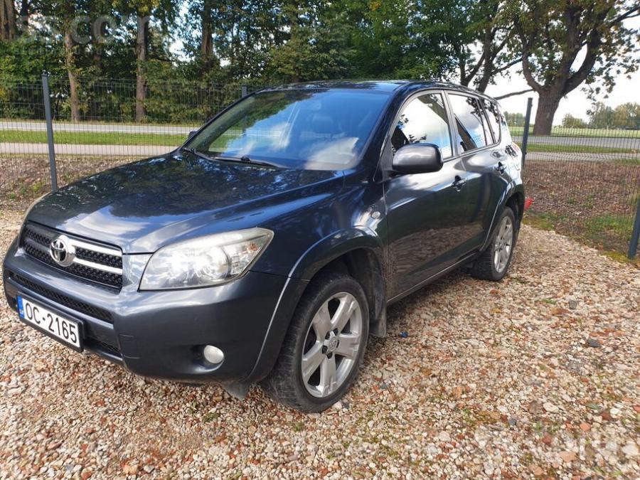 Pelēks Toyota RAV4 2008 Cēsis, ar dzinēja tilpumu 2.20 L un nobraukumu 0 tūkst. km par 5900 €, foto 3 vietnē AUTOMOTO.COM.LV