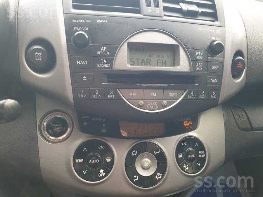Pelēks Toyota RAV4 2008 Cēsis, ar dzinēja tilpumu 2.20 L un nobraukumu 0 tūkst. km par 5900 €, foto 8 vietnē AUTOMOTO.COM.LV