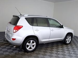 Pelēks Toyota RAV4 2009 Tallina, ar dzinēja tilpumu 2.00 L un nobraukumu 151 tūkst. km par 5499 €, foto 3 vietnē AUTOMOTO.COM.LV