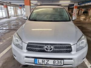 Grey Toyota RAV4 2009 in Vilnius, with an engine capacity of 2.40 L and mileage of 170 thousand km for 5499 €, photo 5 on AUTOMOTO.COM.LV