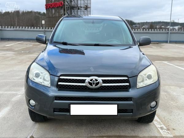 Pelēks Toyota RAV4 2009 Ukmergė, ar dzinēja tilpumu 2.20 L un nobraukumu 204 tūkst. km par 5400 €, foto 2 vietnē AUTOMOTO.COM.LV