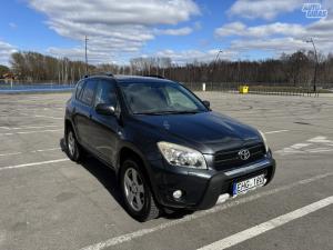 Pelēks Toyota RAV4 2009 Klaipėda, ar dzinēja tilpumu 2.00 L un nobraukumu 122 tūkst. km par 7900 €, foto 5 vietnē AUTOMOTO.COM.LV