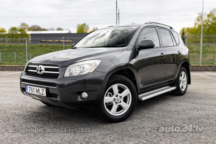 Grey Toyota RAV4 2009 in Tallinn, with an engine capacity of 2.00 L and mileage of 170 thousand km for 6800 €, photo 1 on AUTOMOTO.COM.LV