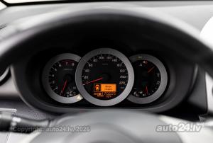 Grey Toyota RAV4 2009 in Tallinn, with an engine capacity of 2.00 L and mileage of 170 thousand km for 6800 €, photo 17 on AUTOMOTO.COM.LV