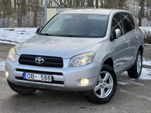 Grey Toyota RAV4 2009 in Jekabpils, with an engine capacity of 2.20 L and mileage of 222 thousand km for 7300 €, photo  on AUTOMOTO.COM.LV