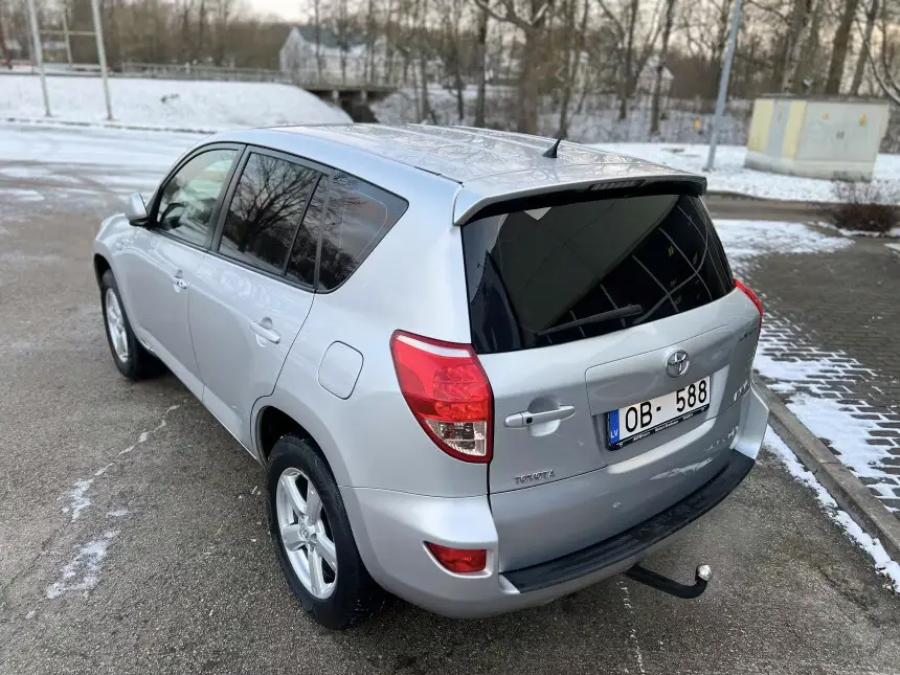 Серый Тойота РАВ 4 2009 в Екабпилс, объемом двигателя 2.20 л и пробегом 222 тыс. км за 7300 €, фото 13 на AUTOMOTO.COM.LV