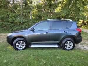 Pelēks Toyota RAV4 2009 Ukmergė, ar dzinēja tilpumu 2.23 L un nobraukumu 211 tūkst. km par 5400 €, foto 4 vietnē AUTOMOTO.COM.LV