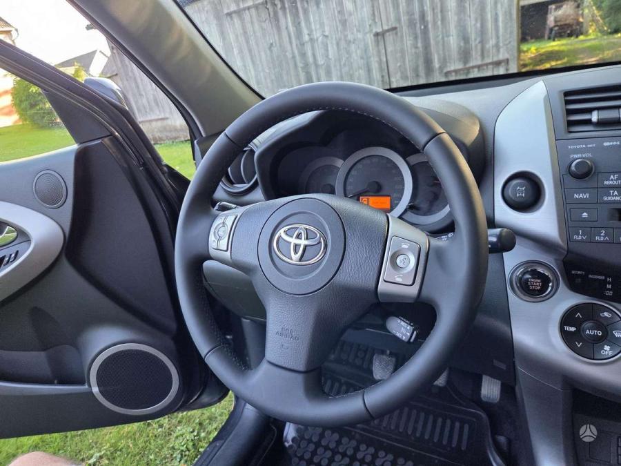 Pelēks Toyota RAV4 2009 Ukmergė, ar dzinēja tilpumu 2.23 L un nobraukumu 211 tūkst. km par 5400 €, foto 17 vietnē AUTOMOTO.COM.LV