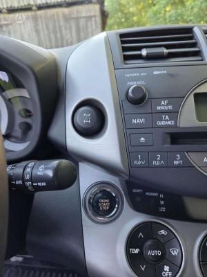 Pelēks Toyota RAV4 2009 Ukmergė, ar dzinēja tilpumu 2.23 L un nobraukumu 211 tūkst. km par 5400 €, foto 19 vietnē AUTOMOTO.COM.LV