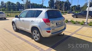 Pelēks Toyota RAV4 2009 Rīga, ar dzinēja tilpumu 2.20 L un nobraukumu 278 tūkst. km par 4500 €, foto 8 vietnē AUTOMOTO.COM.LV
