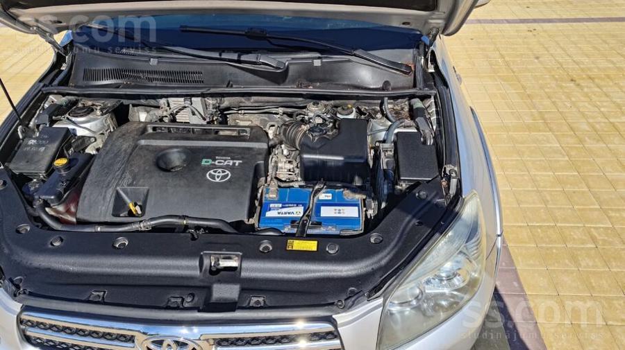Pelēks Toyota RAV4 2009 Rīga, ar dzinēja tilpumu 2.20 L un nobraukumu 278 tūkst. km par 4500 €, foto 16 vietnē AUTOMOTO.COM.LV