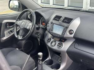 Pelēks Toyota RAV4 2009 Viļņa, ar dzinēja tilpumu 2.23 L un nobraukumu 277 tūkst. km par 3800 €, foto 12 vietnē AUTOMOTO.COM.LV