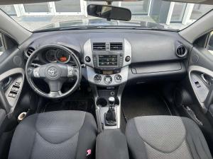 Pelēks Toyota RAV4 2009 Viļņa, ar dzinēja tilpumu 2.23 L un nobraukumu 277 tūkst. km par 3800 €, foto 13 vietnē AUTOMOTO.COM.LV