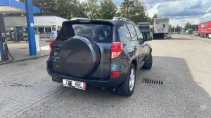 Pelēks Toyota RAV4 2009 Marijampole, ar dzinēja tilpumu 2.00 L un nobraukumu 250 tūkst. km par 4699 €, foto 6 vietnē AUTOMOTO.COM.LV