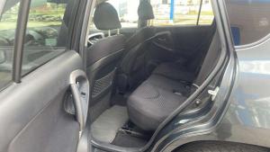 Pelēks Toyota RAV4 2009 Marijampole, ar dzinēja tilpumu 2.00 L un nobraukumu 250 tūkst. km par 4699 €, foto 16 vietnē AUTOMOTO.COM.LV