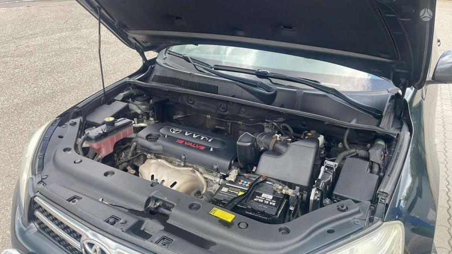 Pelēks Toyota RAV4 2009 Marijampole, ar dzinēja tilpumu 2.00 L un nobraukumu 250 tūkst. km par 4699 €, foto 18 vietnē AUTOMOTO.COM.LV