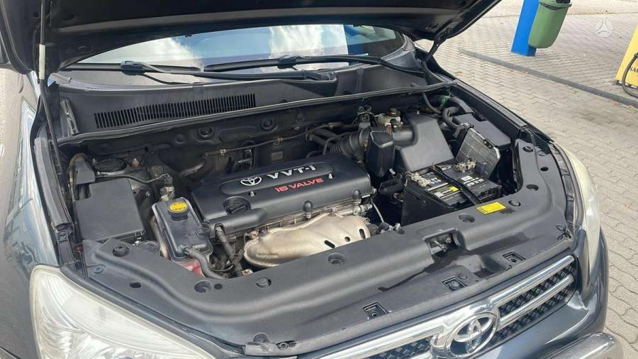 Pelēks Toyota RAV4 2009 Marijampole, ar dzinēja tilpumu 2.00 L un nobraukumu 250 tūkst. km par 4699 €, foto 19 vietnē AUTOMOTO.COM.LV