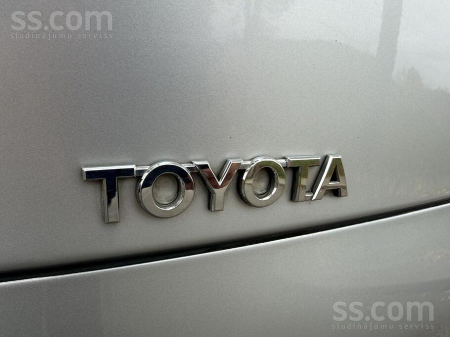 Grey Toyota RAV4 2009 in Daugavpils, with an engine capacity of 2.20 L and mileage of 0 thousand km for 5750 €, photo 5 on AUTOMOTO.COM.LV