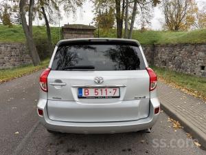 Grey Toyota RAV4 2009 in Daugavpils, with an engine capacity of 2.20 L and mileage of 0 thousand km for 5750 €, photo 6 on AUTOMOTO.COM.LV