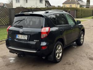 Pelēks Toyota RAV4 2010 Ukmergė, ar dzinēja tilpumu 2.20 L un nobraukumu 500 tūkst. km par 4990 €, foto 7 vietnē AUTOMOTO.COM.LV