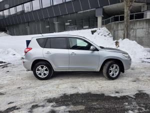 Grey Toyota RAV4 2010 in Vilnius, with an engine capacity of 2.23 L and mileage of 207 thousand km for 5500 €, photo 7 on AUTOMOTO.COM.LV