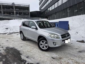 Grey Toyota RAV4 2010 in Vilnius, with an engine capacity of 2.23 L and mileage of 207 thousand km for 5500 €, photo 8 on AUTOMOTO.COM.LV