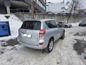 Pelēks Toyota RAV4 2010 Ukmergė, ar dzinēja tilpumu 2.20 L un nobraukumu 207 tūkst. km par 5500 €, foto 6 vietnē AUTOMOTO.COM.LV