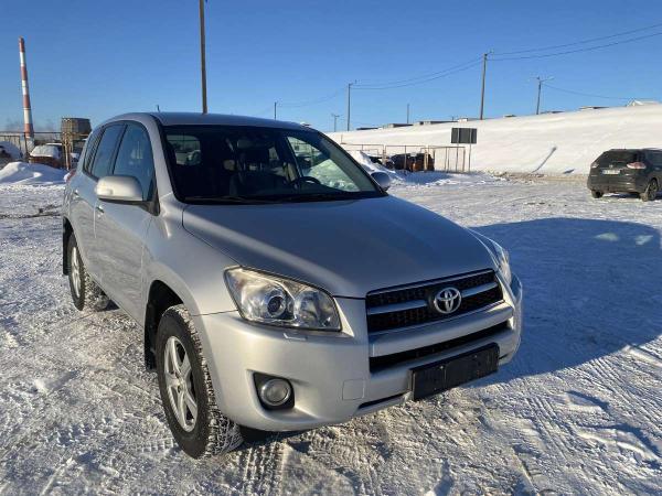 Pelēks Toyota RAV4 2010 Viļņa, ar dzinēja tilpumu 2.00 L un nobraukumu 298 tūkst. km par 5750 €, foto 7 vietnē AUTOMOTO.COM.LV