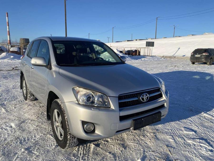 Grey Toyota RAV4 2010 in Vilnius, with an engine capacity of 2.00 L and mileage of 298 thousand km for 5750 €, photo 7 on AUTOMOTO.COM.LV
