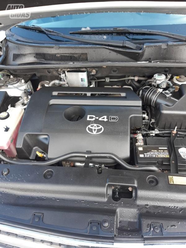 Grey Toyota RAV4 2010 in Klaipeda, with an engine capacity of 2.20 L and mileage of 250 thousand km for 9500 €, photo 2 on AUTOMOTO.COM.LV