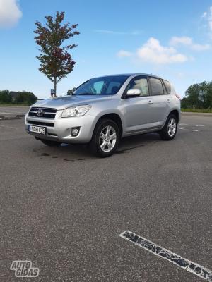 Pelēks Toyota RAV4 2010 Klaipėda, ar dzinēja tilpumu 2.20 L un nobraukumu 250 tūkst. km par 9500 €, foto 7 vietnē AUTOMOTO.COM.LV