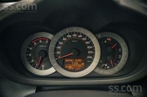 Pelēks Toyota RAV4 2010 Rīga, ar dzinēja tilpumu 2.20 L un nobraukumu 268 tūkst. km par 5990 €, foto 10 vietnē AUTOMOTO.COM.LV