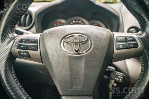 Pelēks Toyota RAV4 2010 Rīga, ar dzinēja tilpumu 2.20 L un nobraukumu 268 tūkst. km par 5990 €, foto 20 vietnē AUTOMOTO.COM.LV