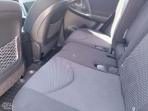 Pelēks Toyota RAV4 2010 Panevēža, ar dzinēja tilpumu 2.20 L un nobraukumu 183 tūkst. km par 6650 €, foto 13 vietnē AUTOMOTO.COM.LV