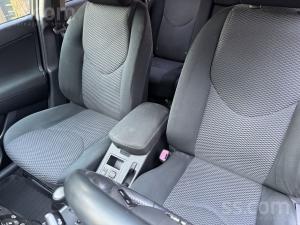 Pelēks Toyota RAV4 2010 Rīga, ar dzinēja tilpumu 2.20 L un nobraukumu 197 tūkst. km par 5490 €, foto 14 vietnē AUTOMOTO.COM.LV