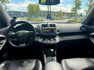 Pelēks Toyota RAV4 2010 Rīga, ar dzinēja tilpumu 2.20 L un nobraukumu 340 tūkst. km par 6500 €, foto 11 vietnē AUTOMOTO.COM.LV
