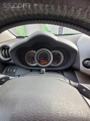Pelēks Toyota RAV4 2010 Daugavpils, ar dzinēja tilpumu 2.20 L un nobraukumu 260 tūkst. km par 6700 €, foto 3 vietnē AUTOMOTO.COM.LV