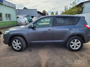 Pelēks Toyota RAV4 2010 Daugavpils, ar dzinēja tilpumu 2.20 L un nobraukumu 260 tūkst. km par 6700 €, foto 10 vietnē AUTOMOTO.COM.LV