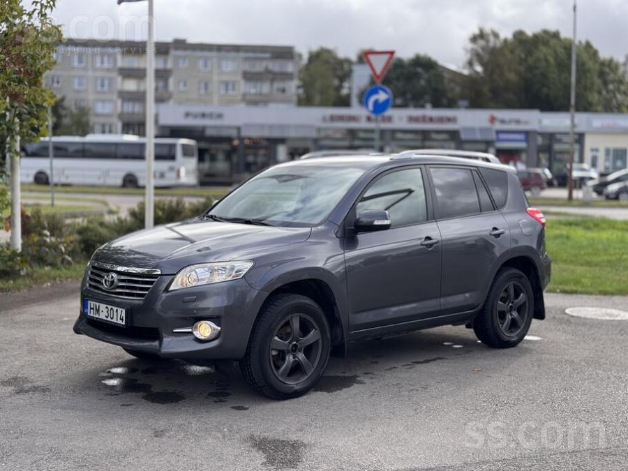 Pelēks Toyota RAV4 2010 Rīga, ar dzinēja tilpumu 2.00 L un nobraukumu 202 tūkst. km par 6900 €, foto 8 vietnē AUTOMOTO.COM.LV