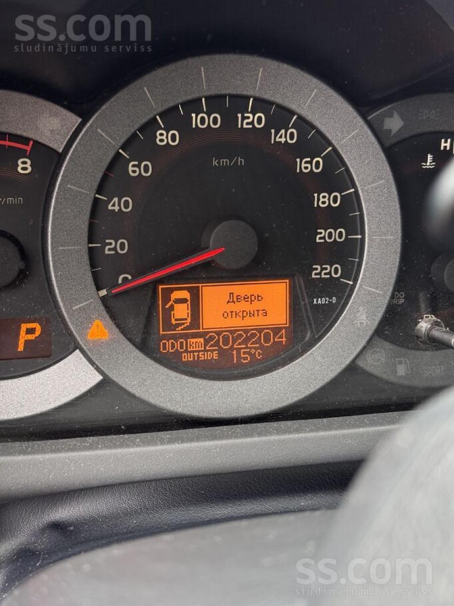 Pelēks Toyota RAV4 2010 Rīga, ar dzinēja tilpumu 2.00 L un nobraukumu 202 tūkst. km par 6900 €, foto 18 vietnē AUTOMOTO.COM.LV