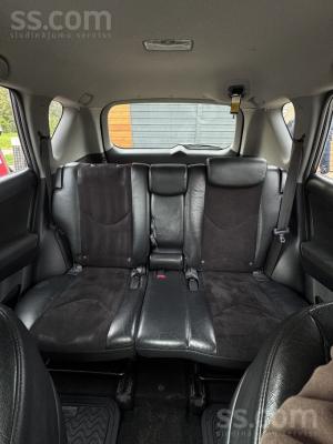 Pelēks Toyota RAV4 2010 Rīga, ar dzinēja tilpumu 2.00 L un nobraukumu 202 tūkst. km par 6900 €, foto 19 vietnē AUTOMOTO.COM.LV