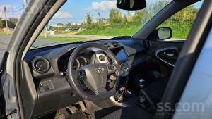 Pelēks Toyota RAV4 2010 Rīga, ar dzinēja tilpumu 2.20 L un nobraukumu 208 tūkst. km par 7900 €, foto 8 vietnē AUTOMOTO.COM.LV