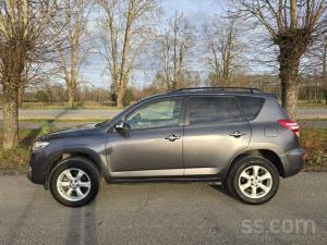 Pelēks Toyota RAV4 2011 Ogre, ar dzinēja tilpumu 2.20 L un nobraukumu 238 tūkst. km par 8849 €, foto 8 vietnē AUTOMOTO.COM.LV