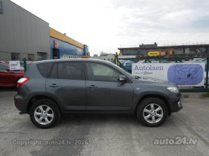 Серый Тойота РАВ 4 2011 в Вильянди, объемом двигателя 2.20 л и пробегом 244 тыс. км за 8480 €, фото 14 на AUTOMOTO.COM.LV