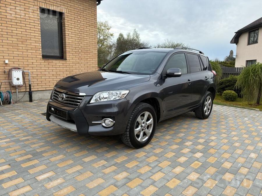 Pelēks Toyota RAV4 2011 Rīga, ar dzinēja tilpumu 2.20 L un nobraukumu 0 tūkst. km par 8700 €, foto 8 vietnē AUTOMOTO.COM.LV
