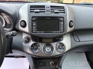 Pelēks Toyota RAV4 2011 Rīga, ar dzinēja tilpumu 2.20 L un nobraukumu 0 tūkst. km par 8700 €, foto 17 vietnē AUTOMOTO.COM.LV