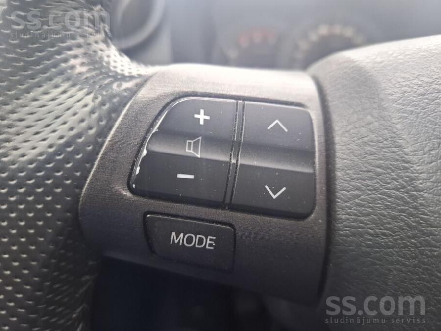 Grey Toyota RAV4 2011 in Talsi, with an engine capacity of 2.20 L and mileage of 239 thousand km for 8300 €, photo 18 on AUTOMOTO.COM.LV